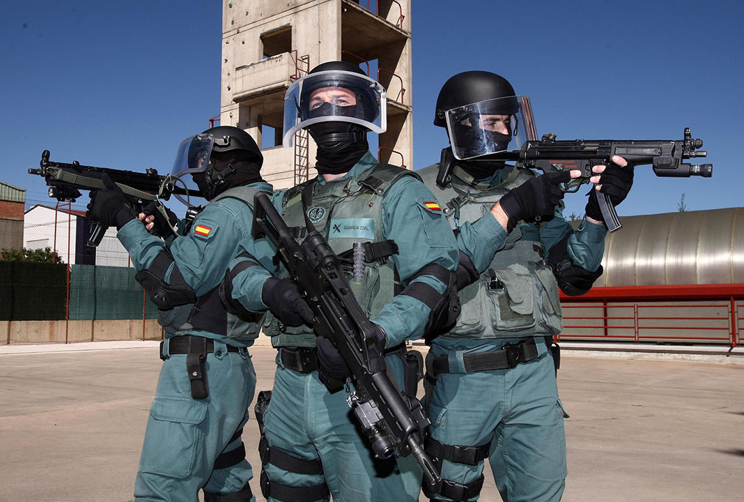 El Grupo de Acción Rápida de la Guardia Civil en un entrenamiento. Mº ...