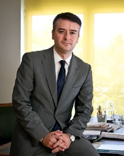 Iván Redondo, ahora con pelo, en la foto oficial de la Moncloa ...